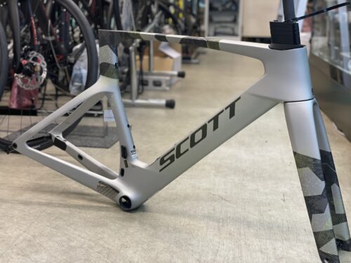 ROAD新製品 再入荷情報